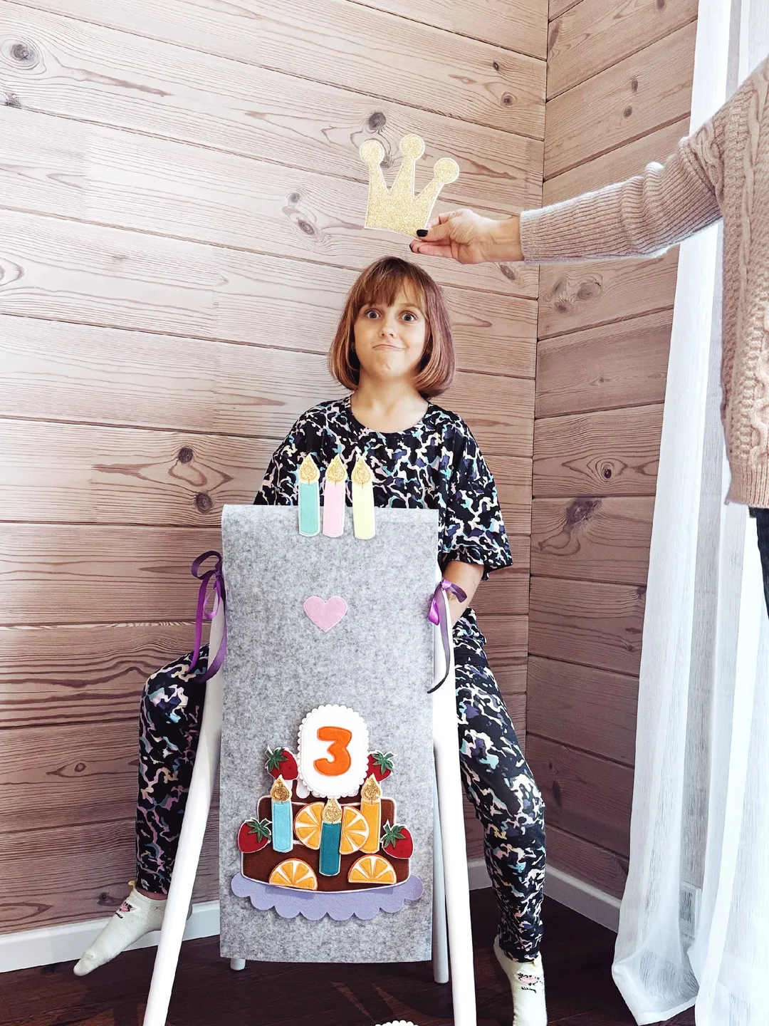 chair cover birthday.birthday cake