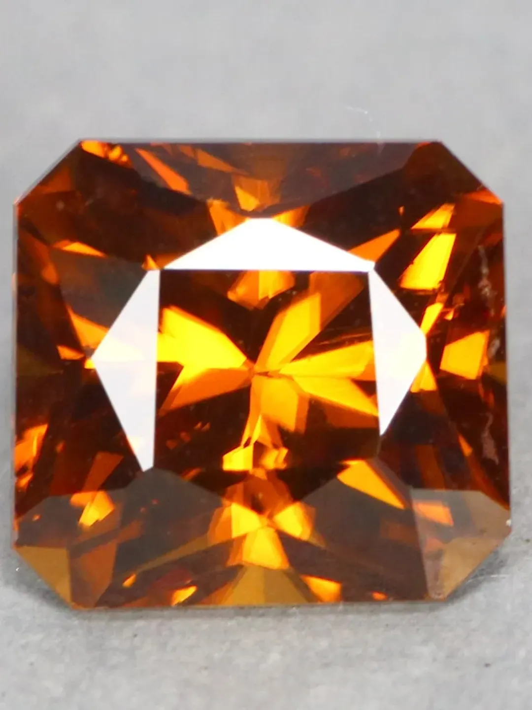 2.73 CT Marvelous ! Super Fire VIP Quality 100% Natural Fancy Zircon