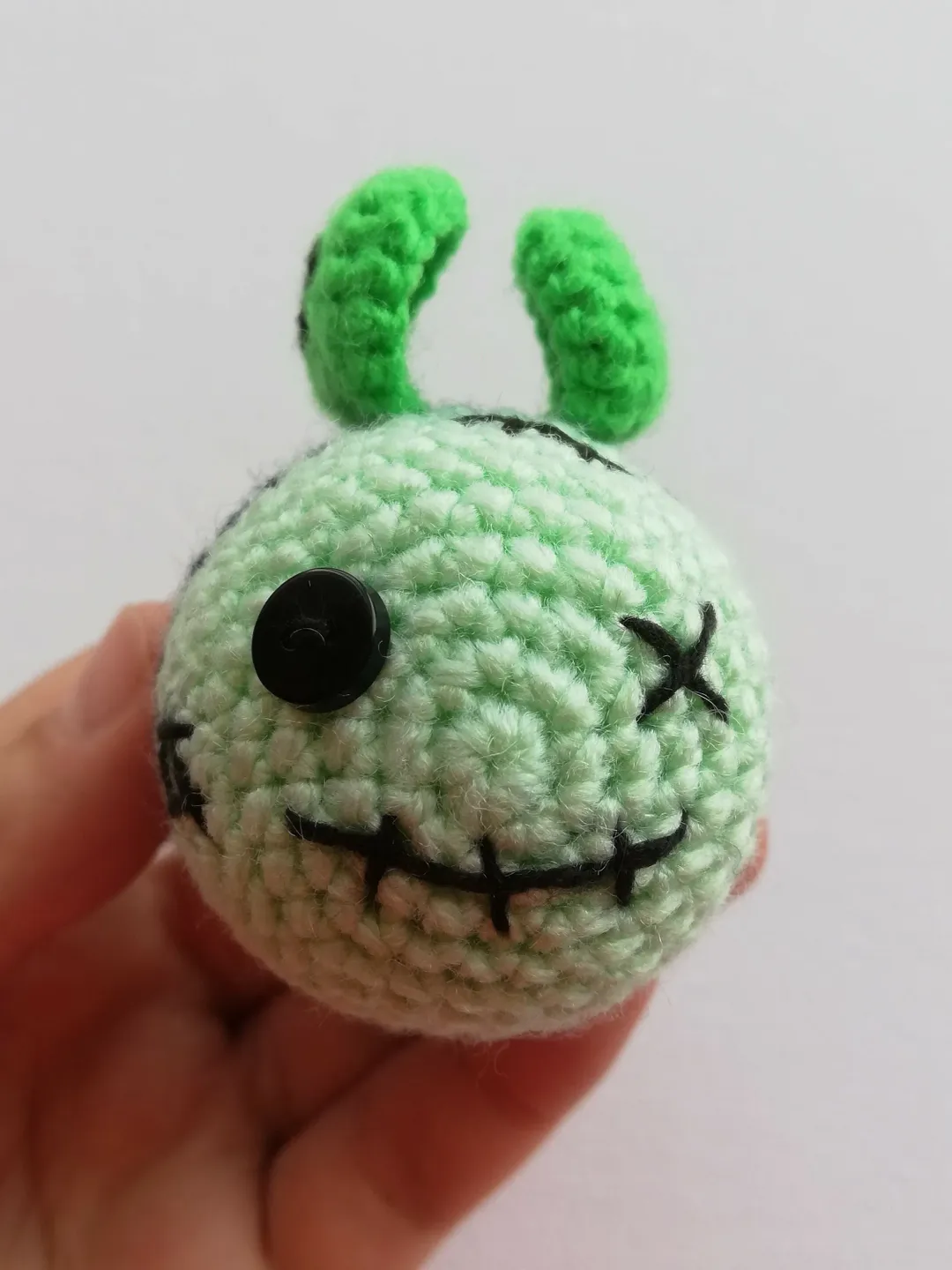 Crochet bee pattern, crochet zombie bee, crochet zombee pattern ...