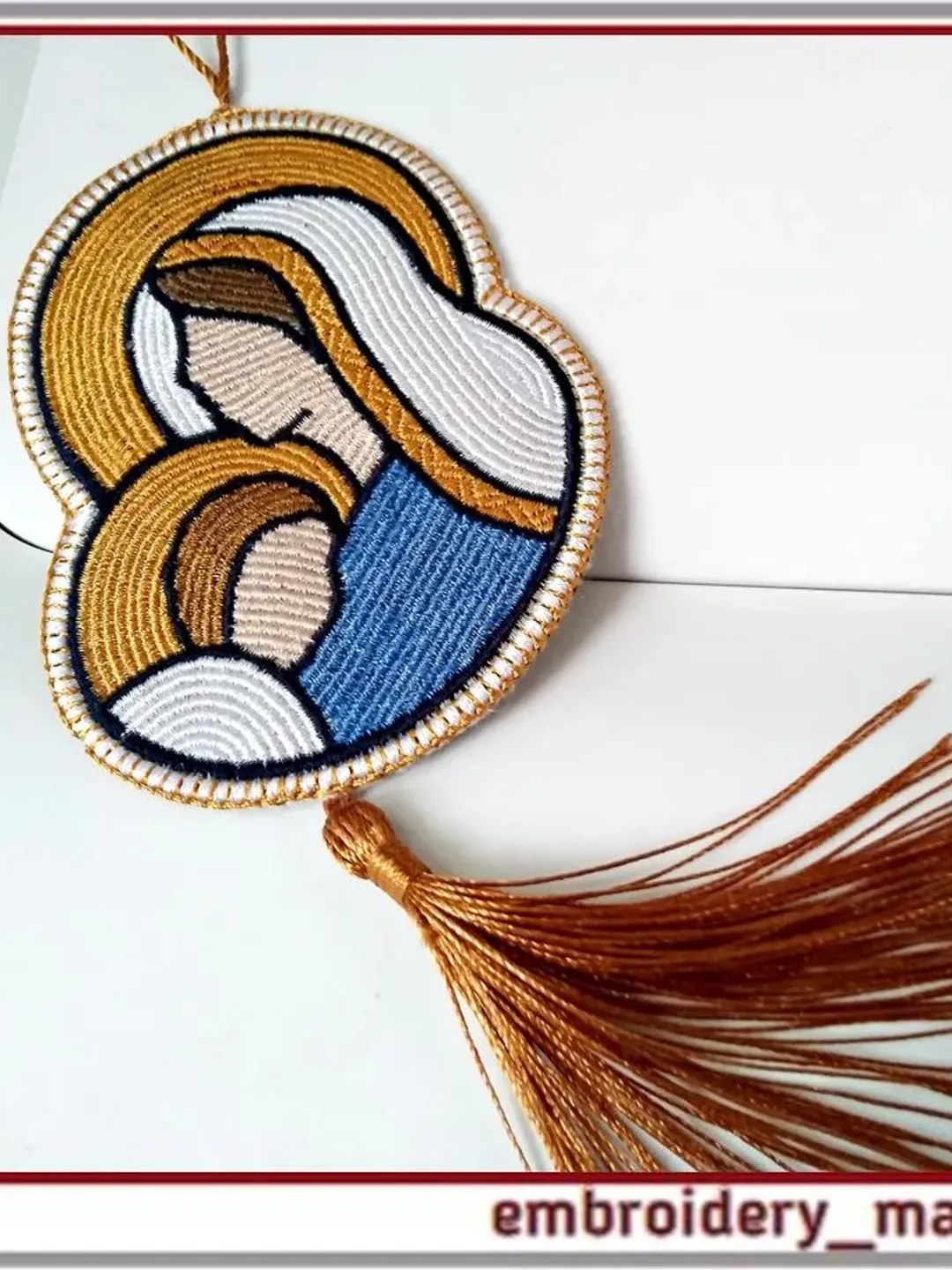 In the hoop embroidery design pendant or bookmark Madonna and Child