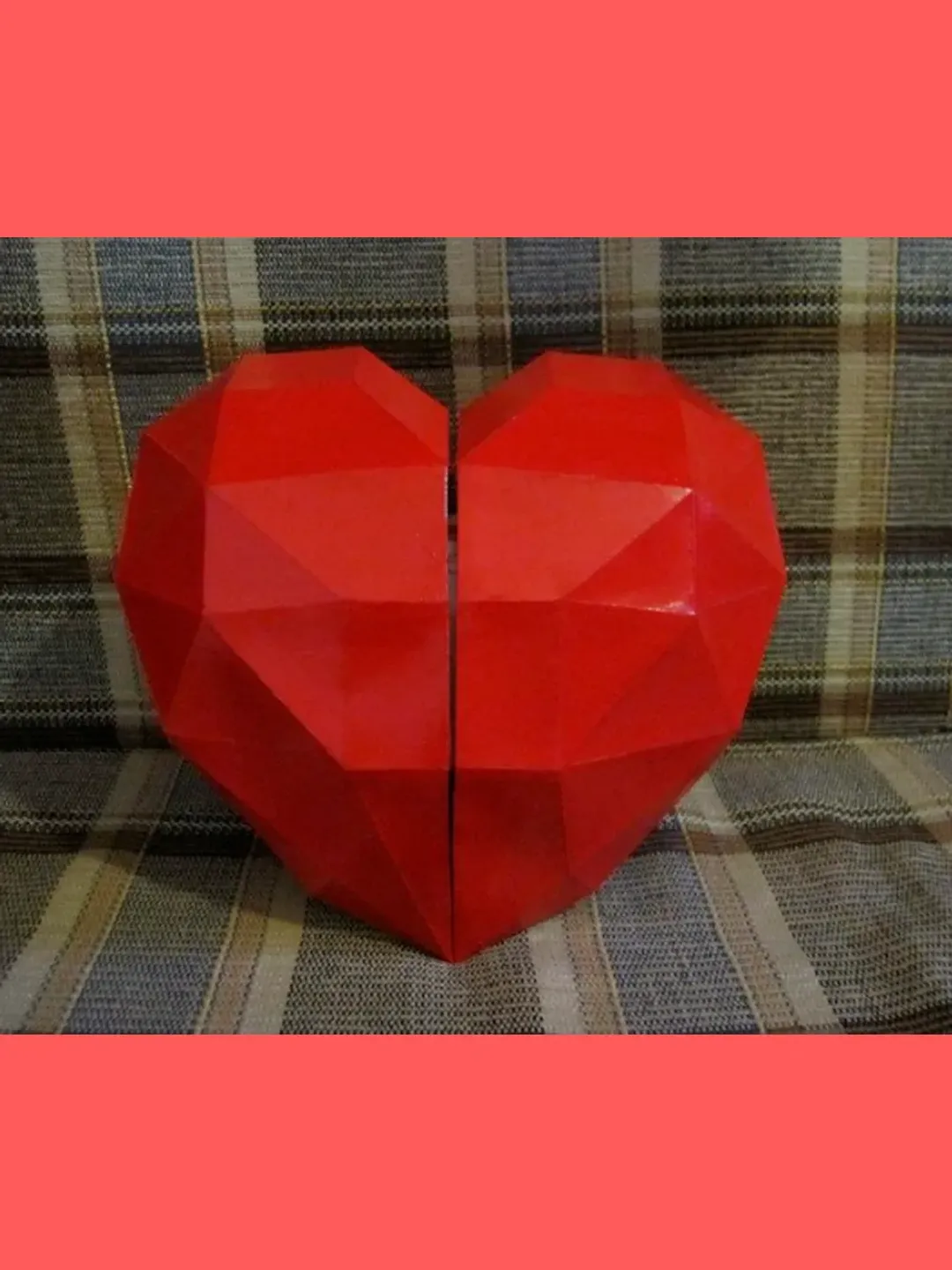 Pepakura HEART WITH A SURPRISE. PDF file