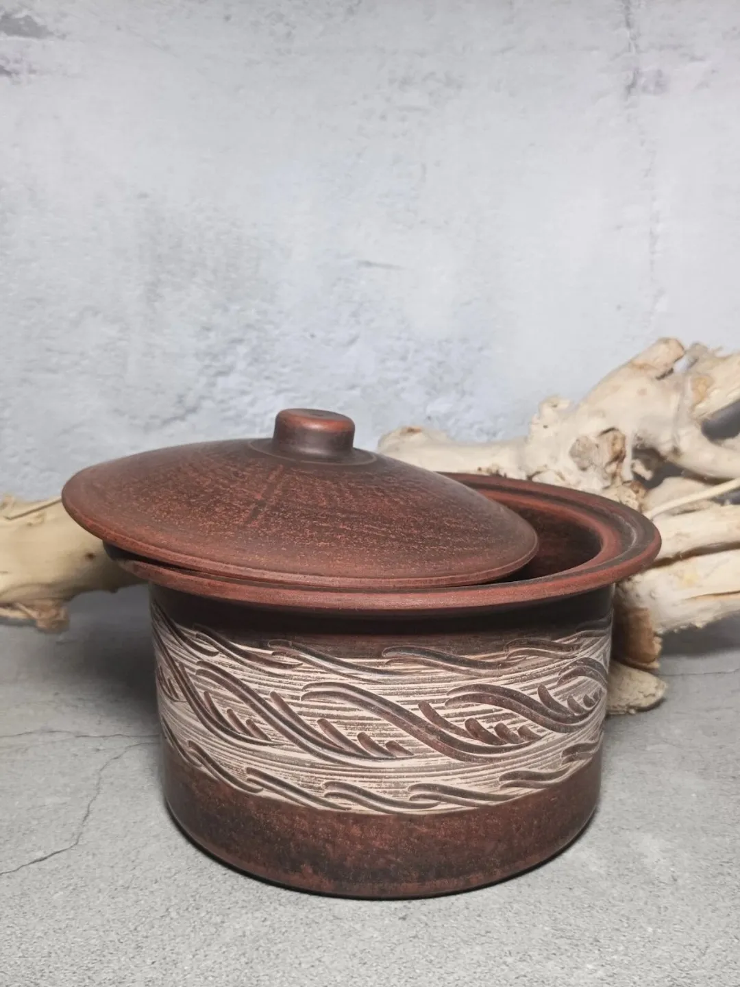 Ceramic Casserole of Red clay. Handmade pottery clay 59.83 fl.oz