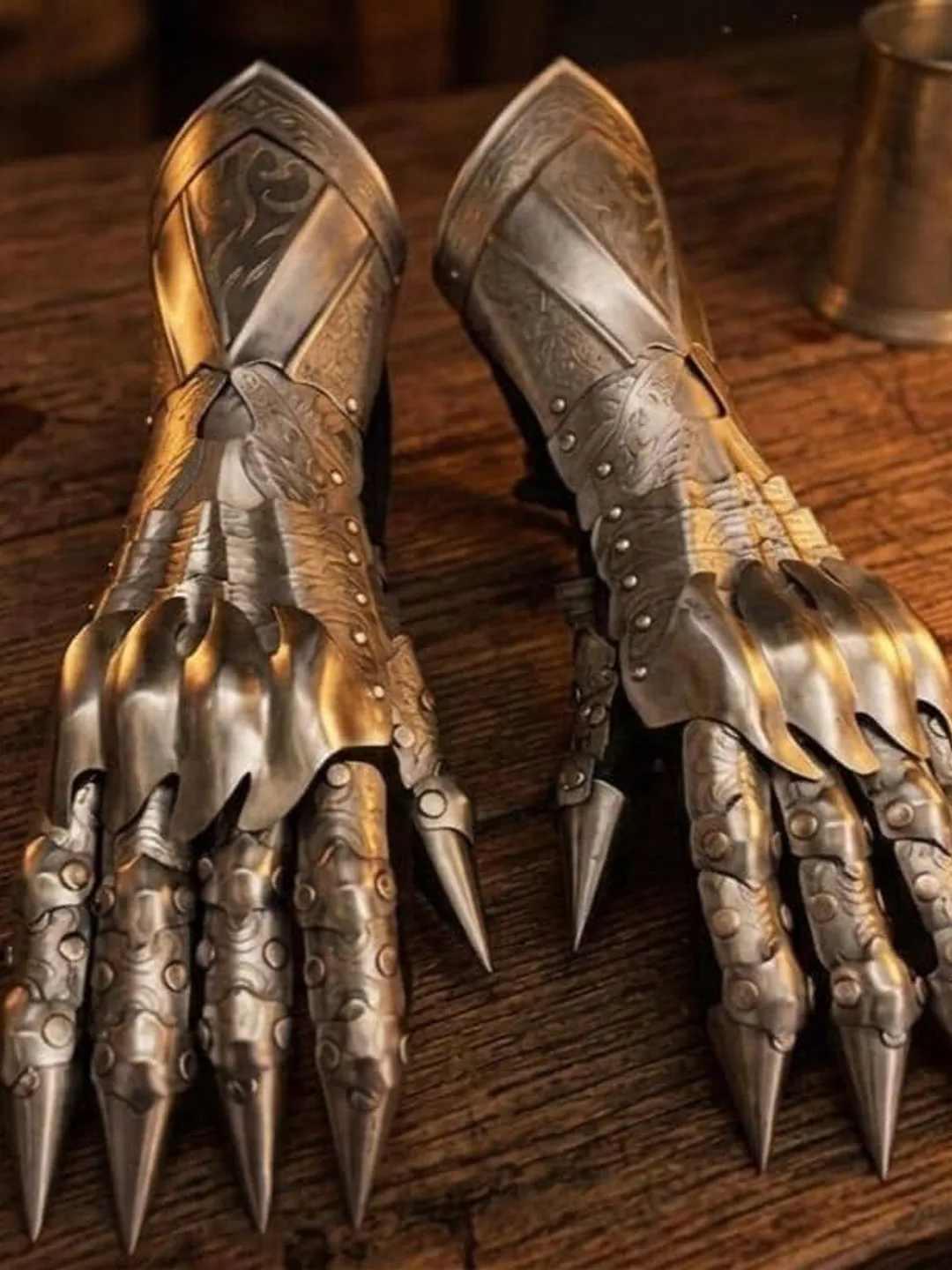Gothic Dragon Claw Gauntlets – Polished Steel Medieval Armor Gloves for ...