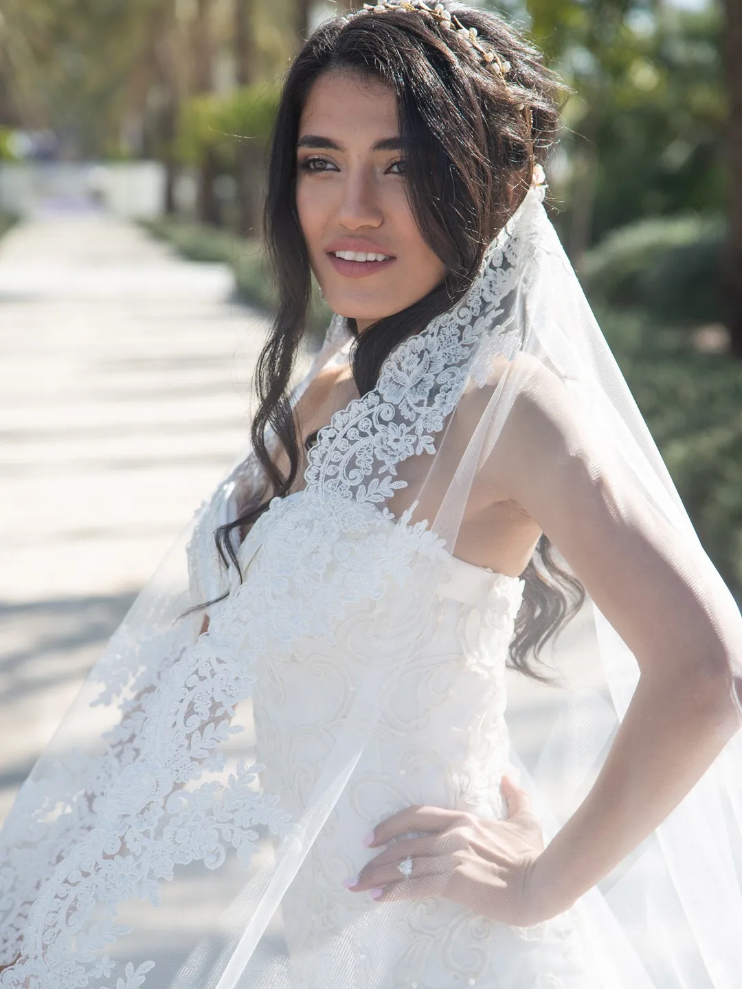 Cathedral Veil with Lace 108 inches Regal Veil Chantilly Lace Veil ...