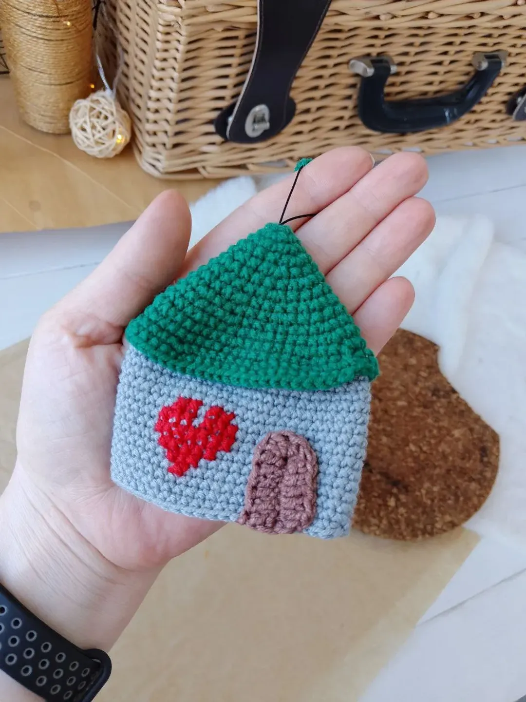 Keychain House crochet pattern. DIY Amigurumi Easy Mini keychain for ...