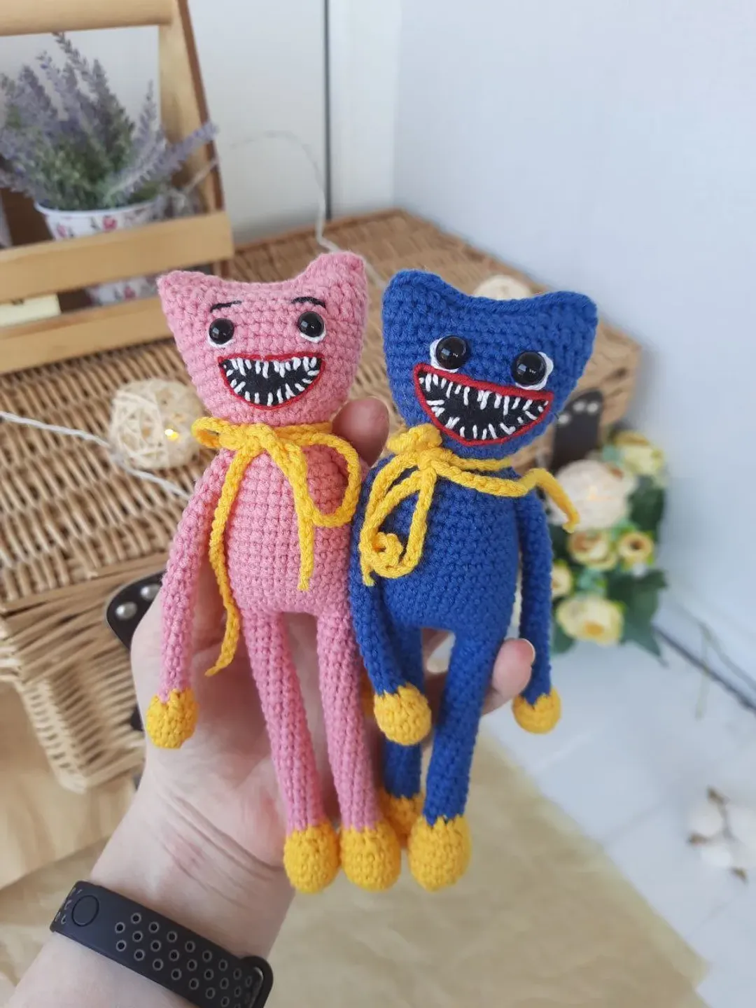 Monsters Haggy Waggy crochet pattern. Amigurumi kissy Missy crochet ...