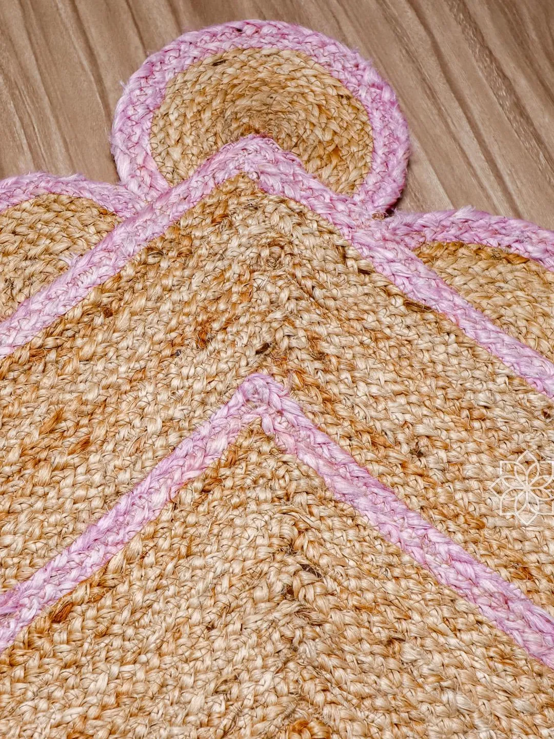 Light Pink Scalloped Jute Rug: Hand Braided Bohemian Runner