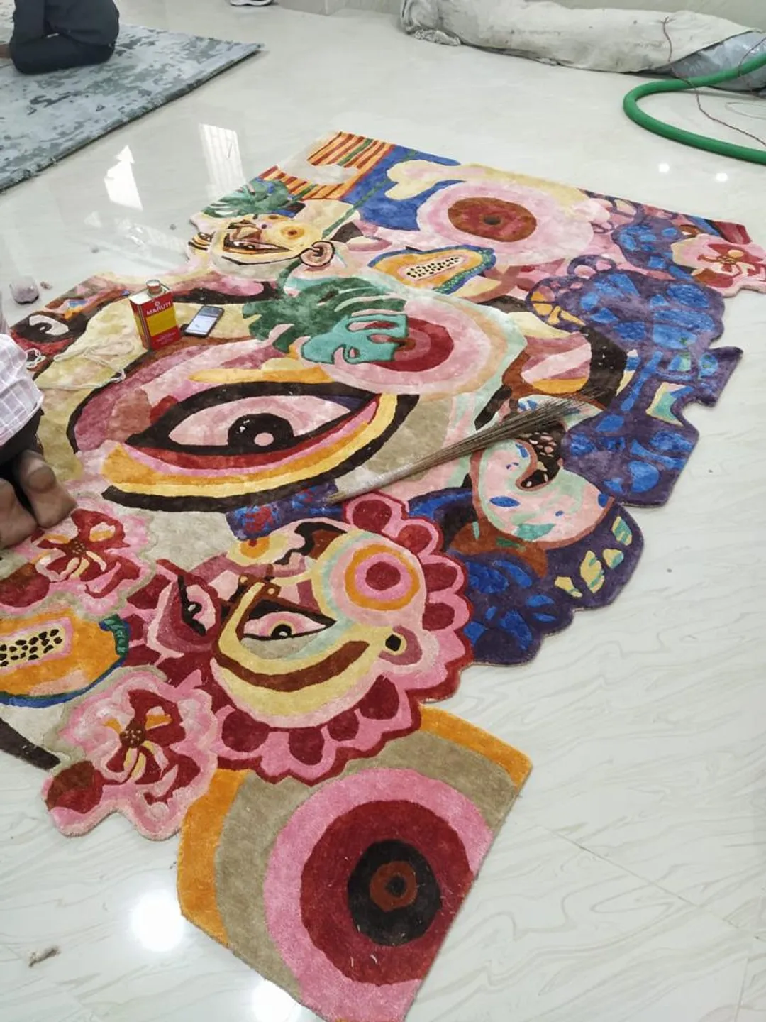 Custom Hand Tufted Rug: Personalized Home Decor