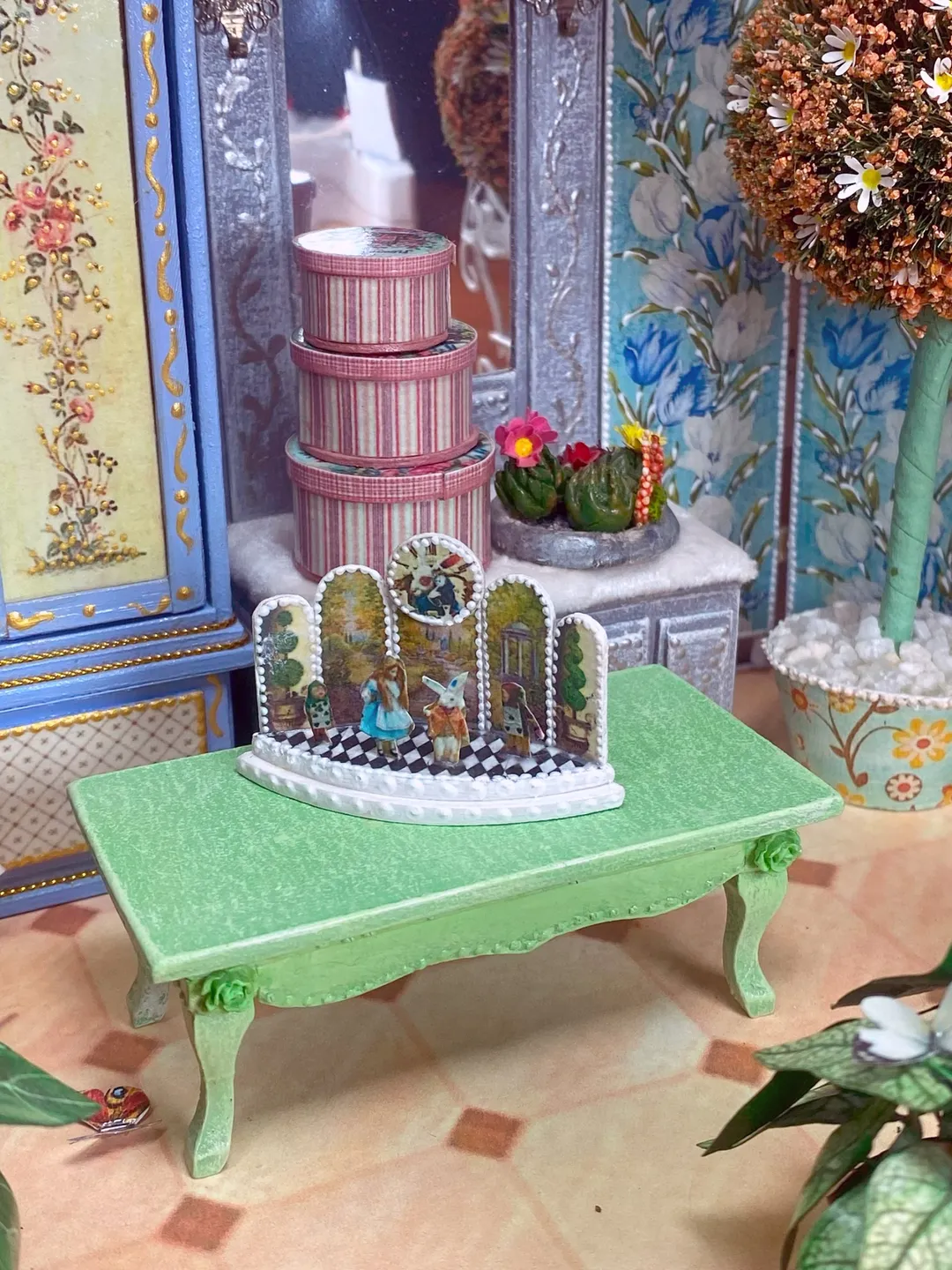 Miniature theater based on the fairy tale "Alice". Dollhouse miniature ...