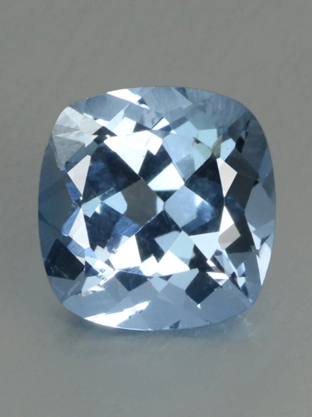 Blue Beryl Gemstone: 2.52 CT Octagon VVS, Madagascar