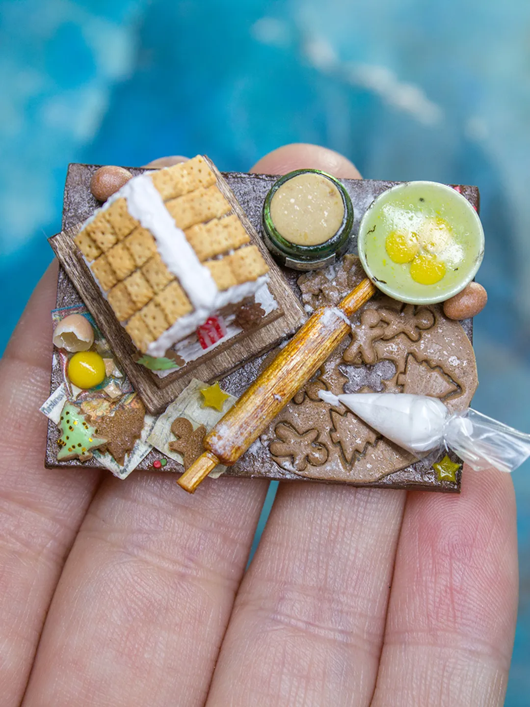 MINIATURE gingerbread house kit on a board 11