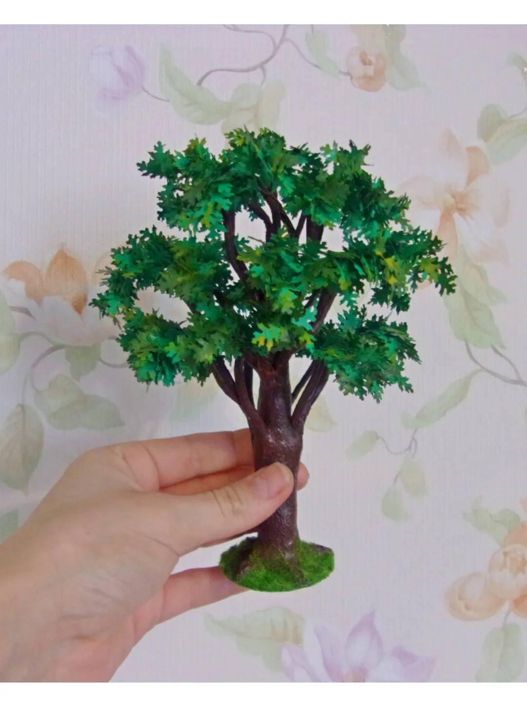 Oak. Tree for a puppet garden.Miniature.