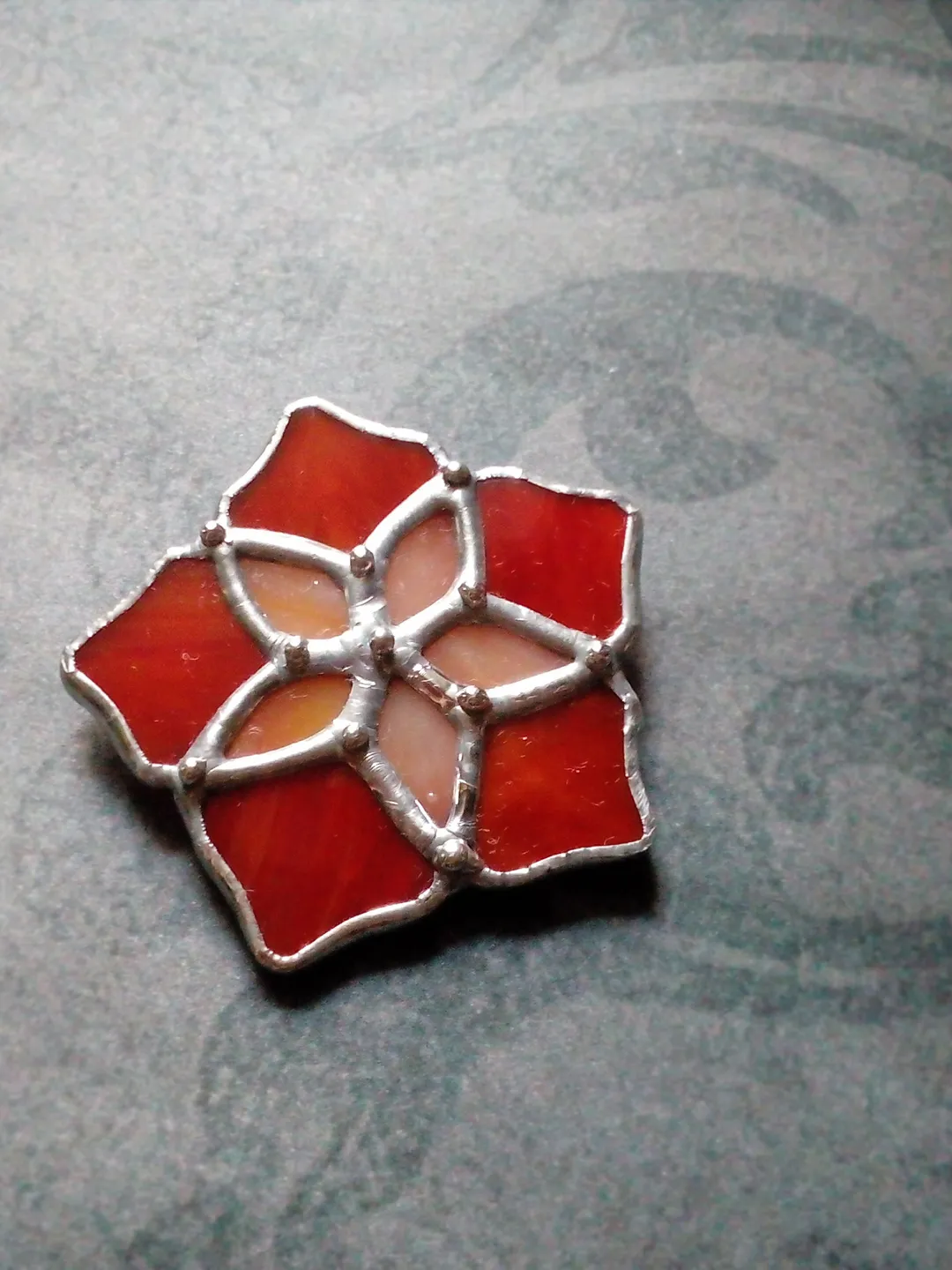 Stained glass Hoya brooch, Tiffany glass red hoya flower pin, Plant ...