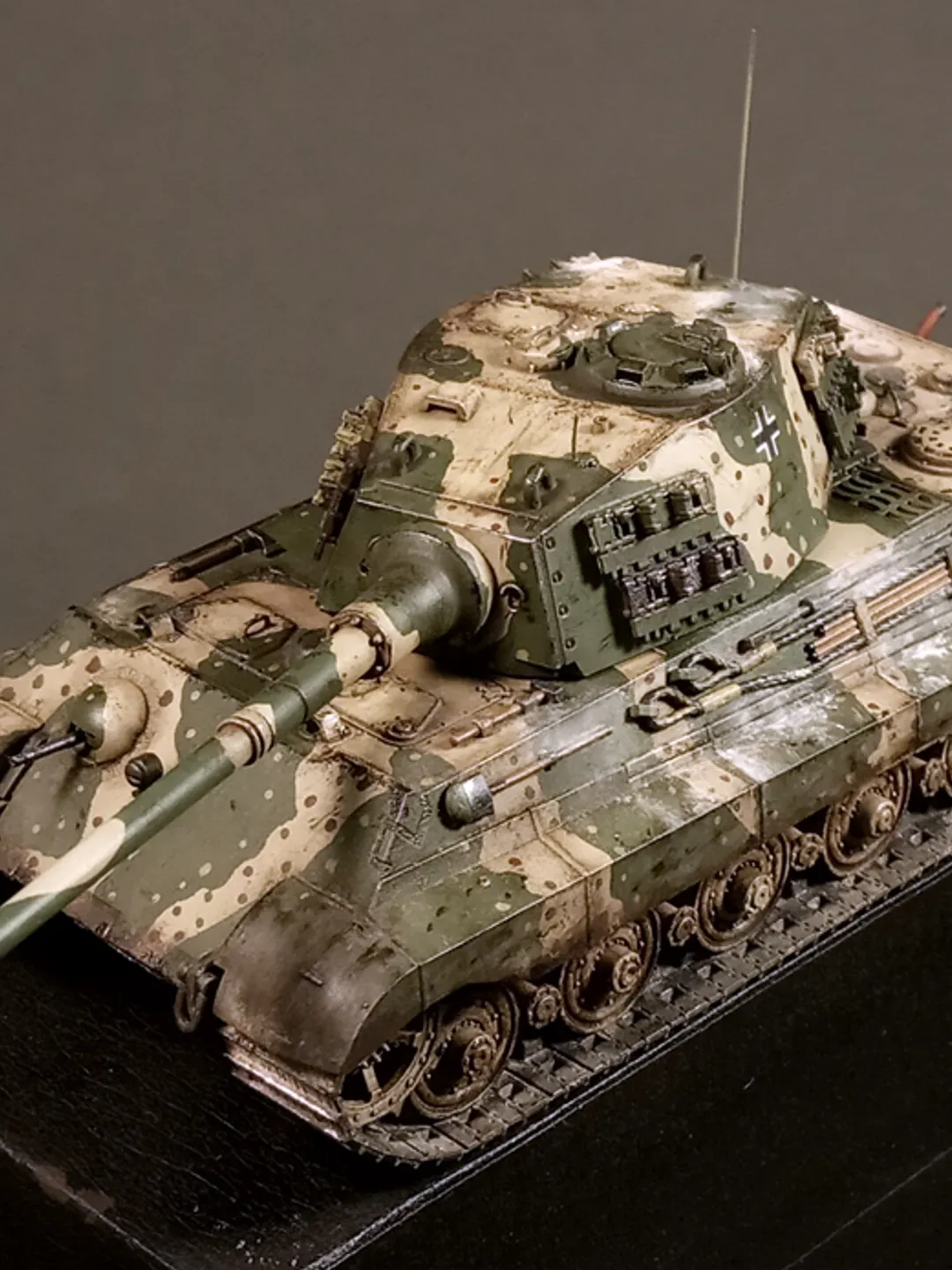 Pro Built model King Tiger Octopus camo, 1/72 scale