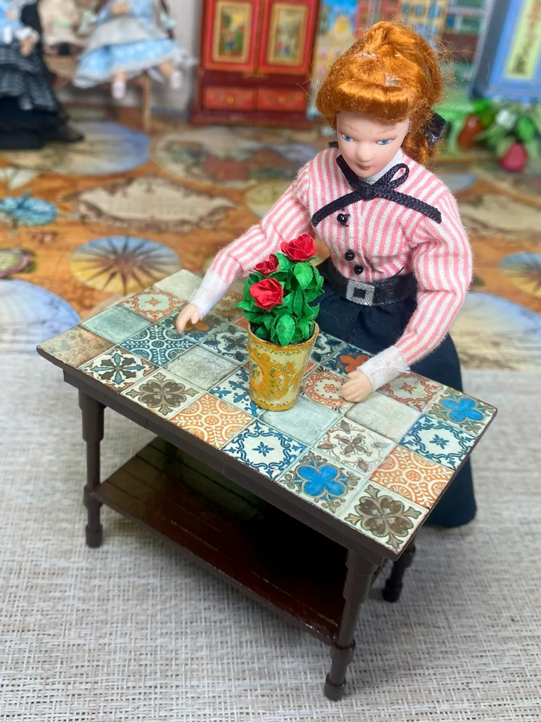 Handmade table for a dollhouse.1:12 scale. Doll house table. This table ...