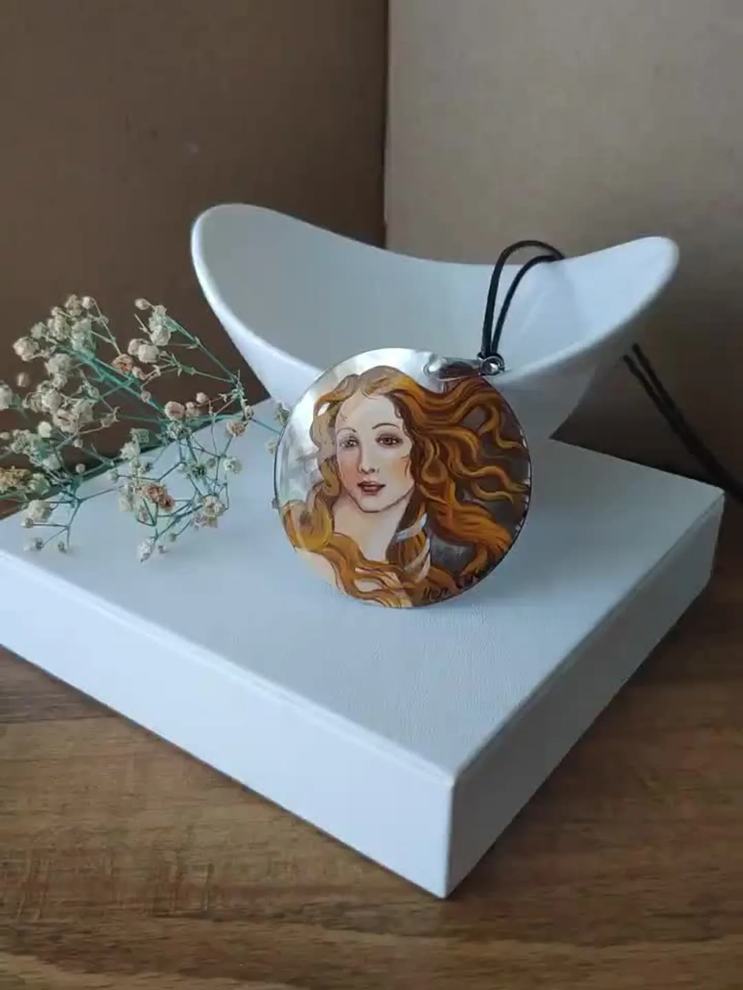 Pearl pendant necklace: Greek goddess on handmade jewelry • The Birth ...