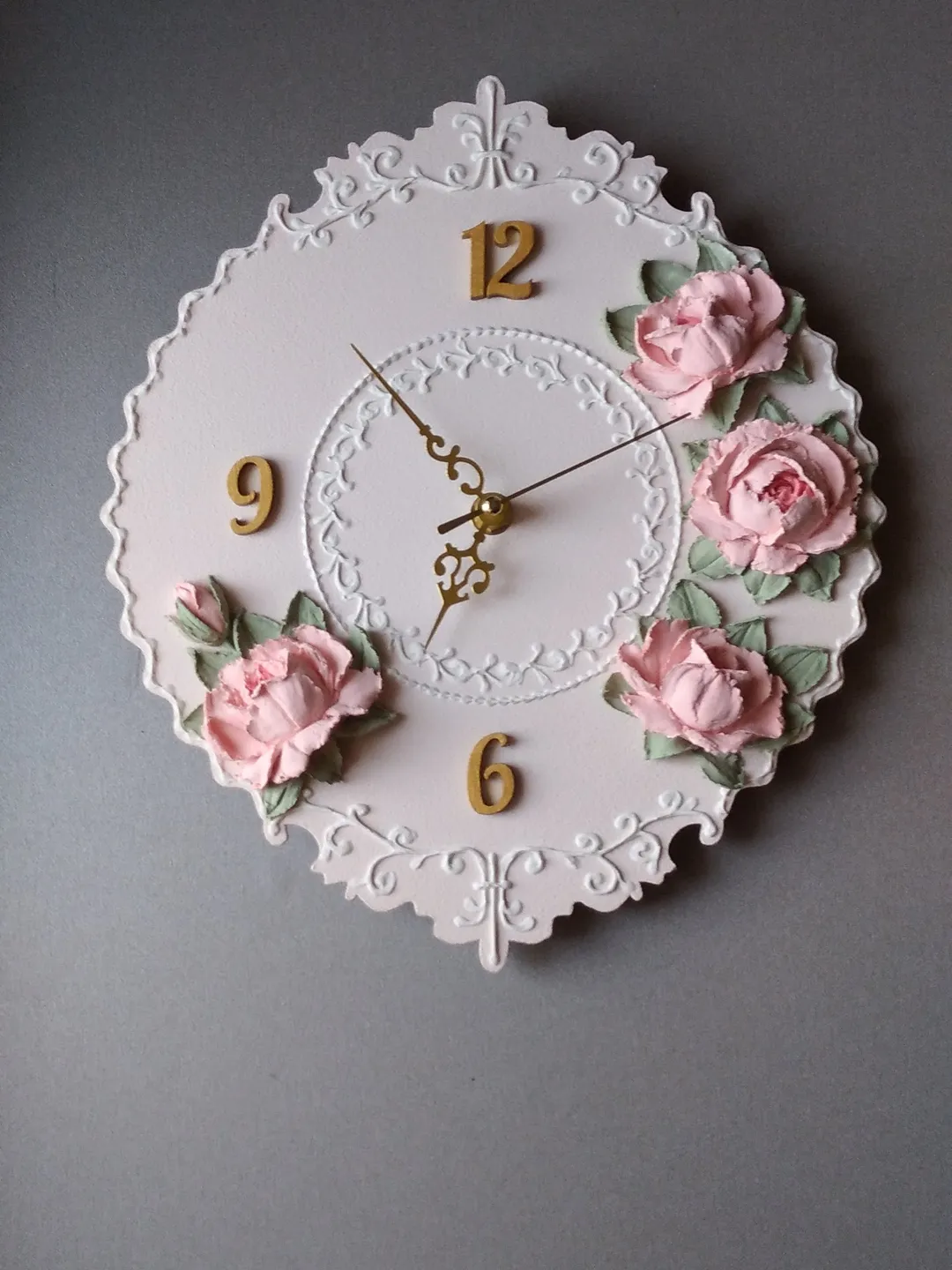 Pink small wall clock with pink roses in shabby chic style Silent clock ...