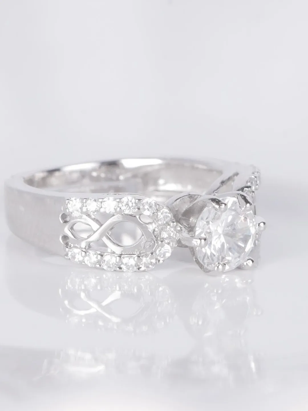 Moissanite Halo Engagement Ring | 925 Sterling Silver Round Cut Ring