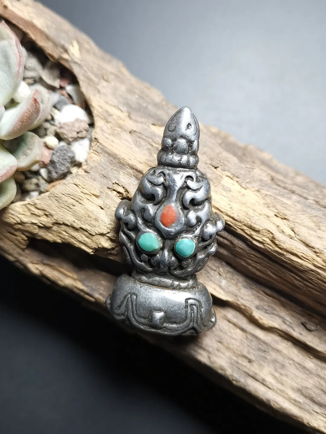 Gandhanra Antique Tibetan Buddhist Amulet,Triratna,Symbol of the Three ...