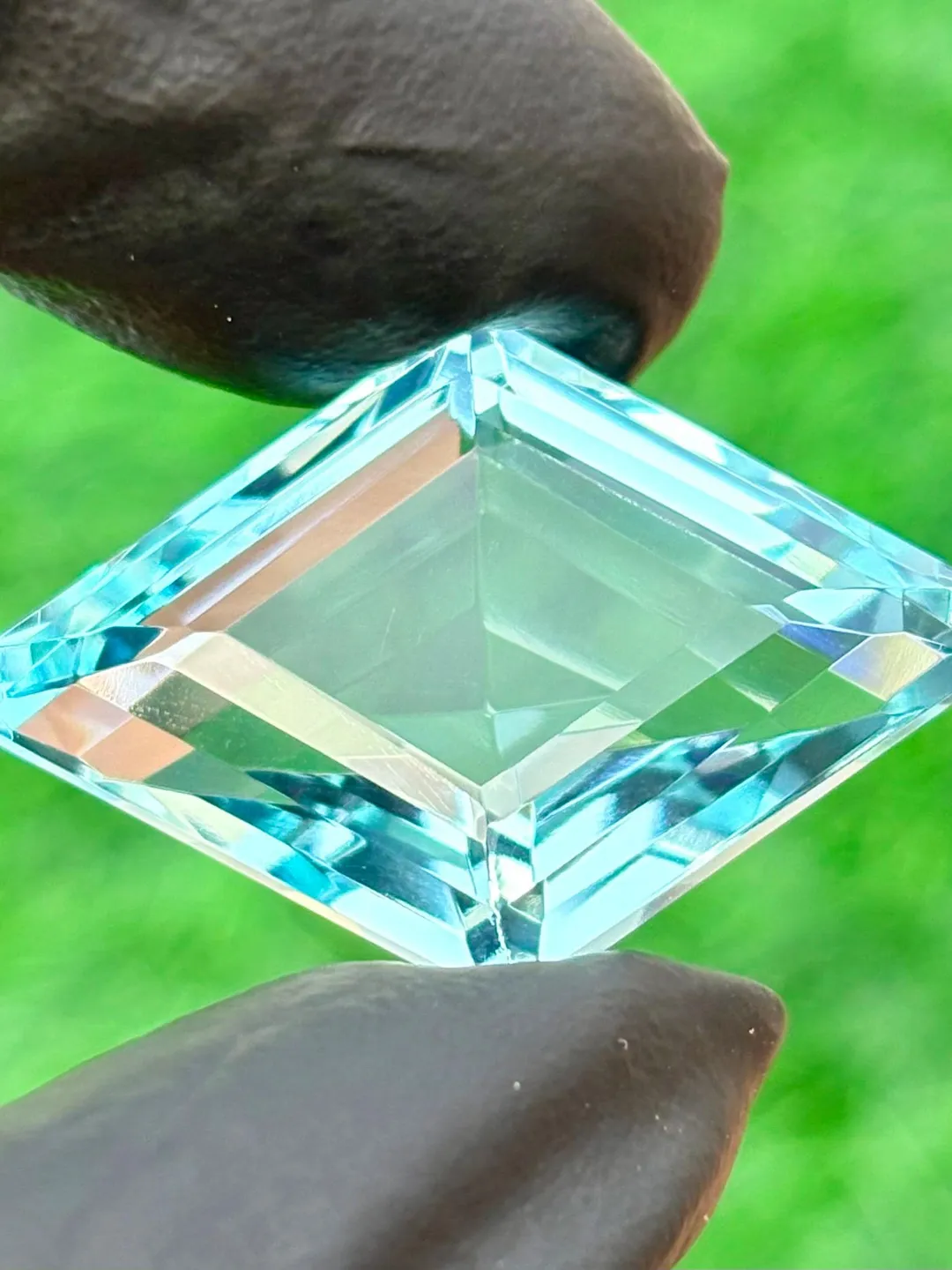 Sky Blue Aquamarine Gemstone – 30 Ct Lozenge Step Cut Beryl