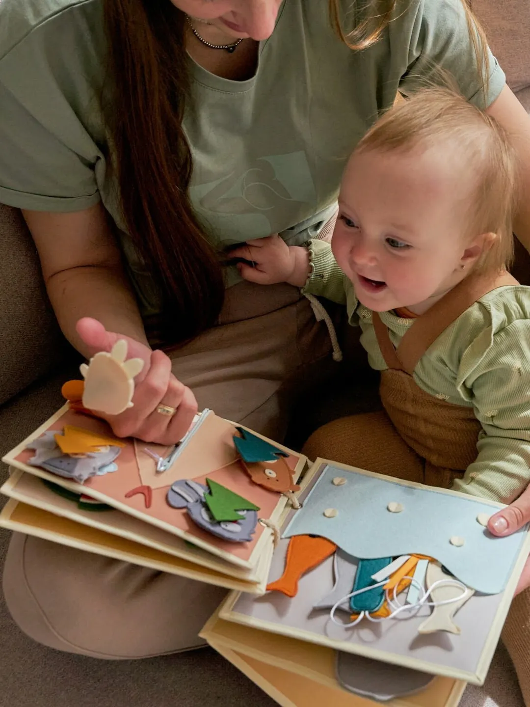 Rainbow book , Baby quiet felt montessori book, Developmental toys ...