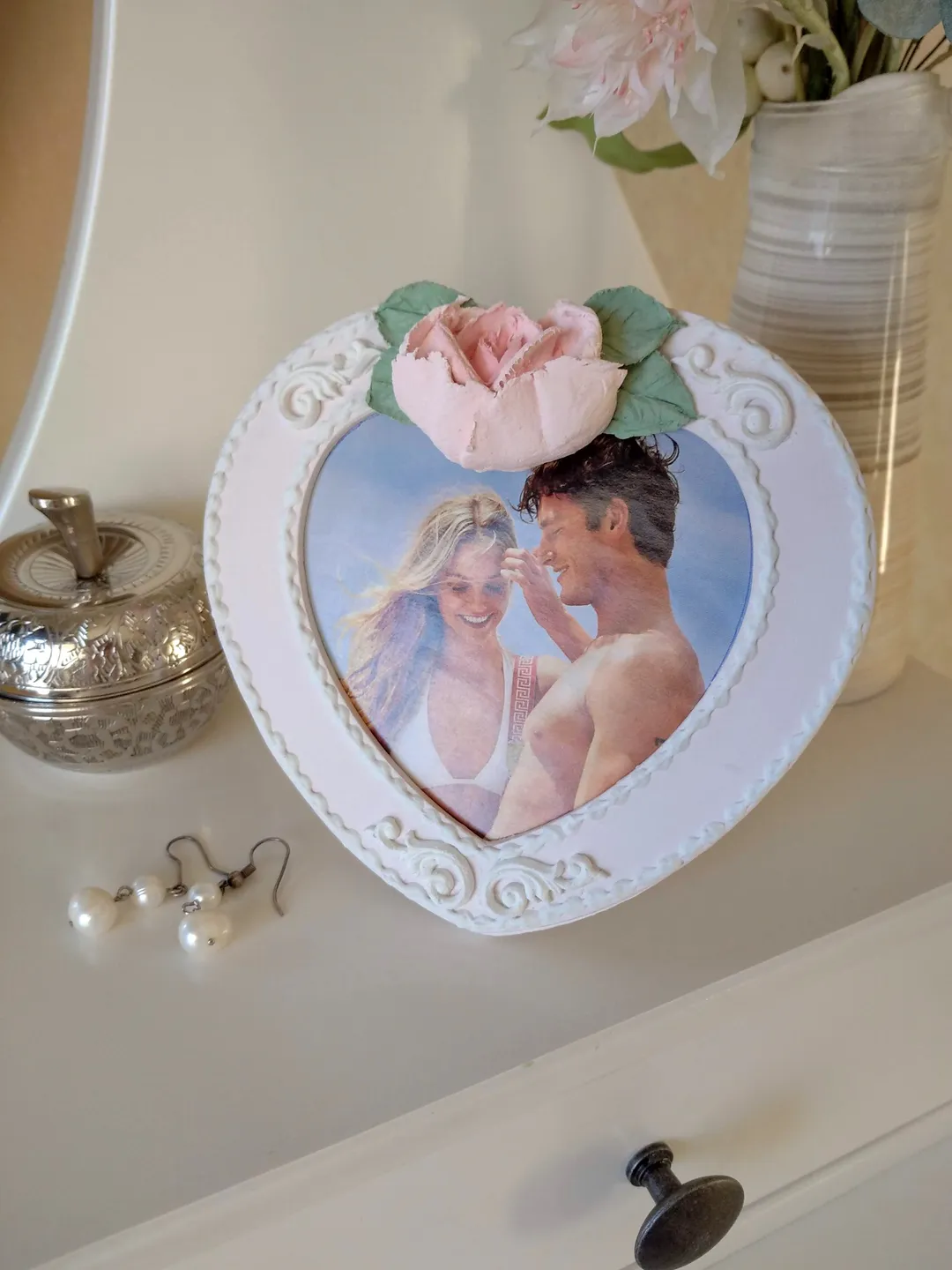 Heart-shaped photo frame Shabby chic picture frame in pink color Love ...