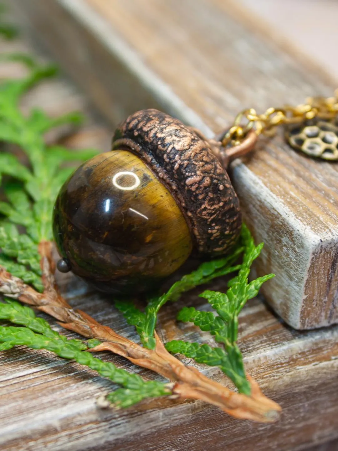 Handmade necklace with a pendant made of natural quartz