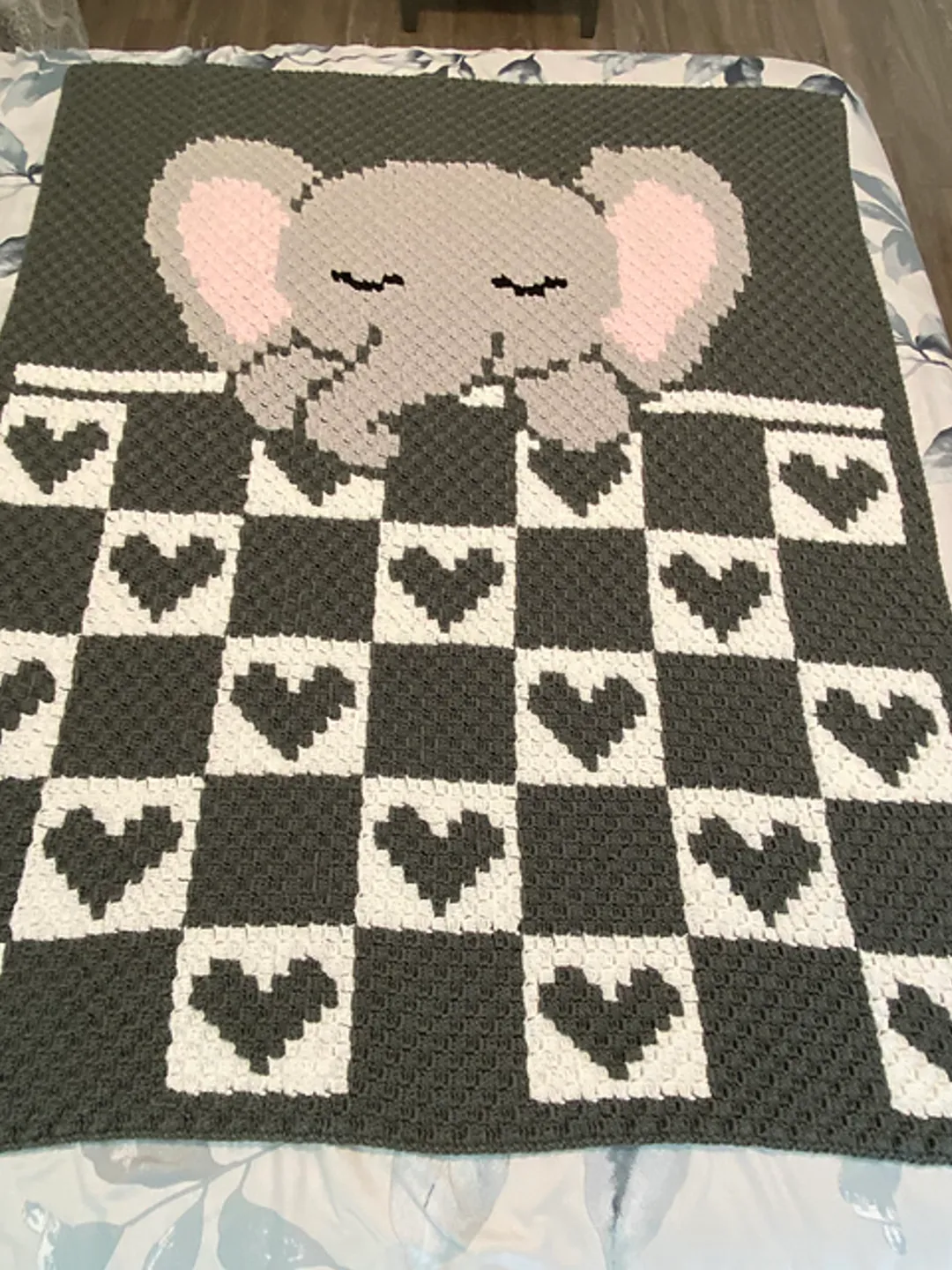 Crochet C2C Sleeping Elephant graphgan blanket pattern PDF