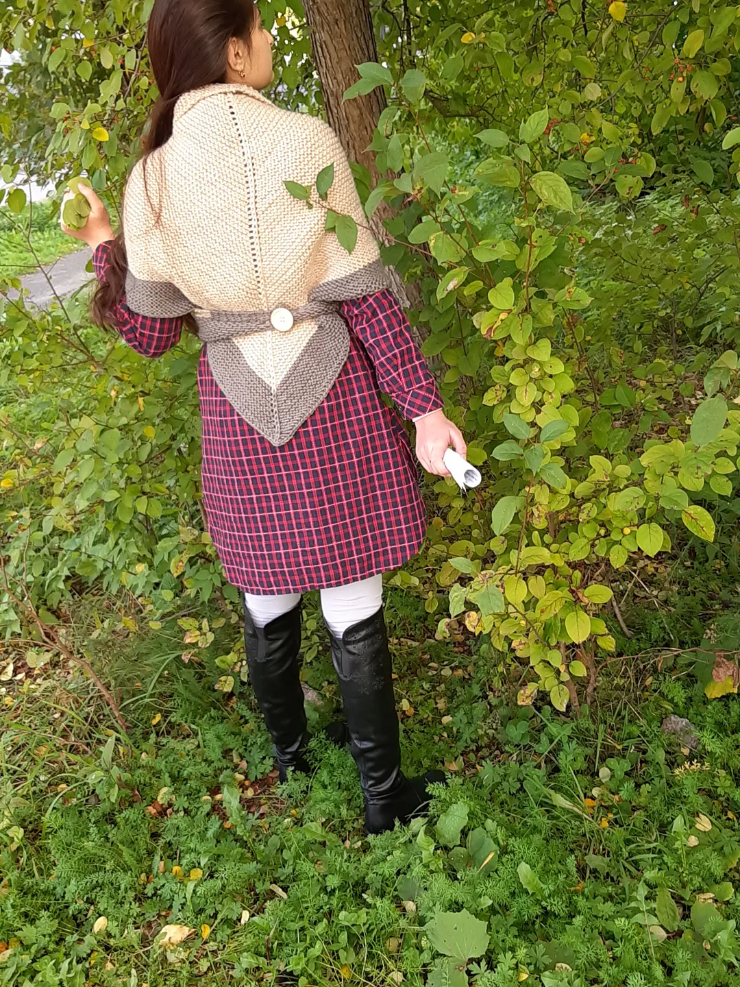 OUTLANDER ,OUTLANDER Wool Shawl, Shawl with Button Closure, Claire ...