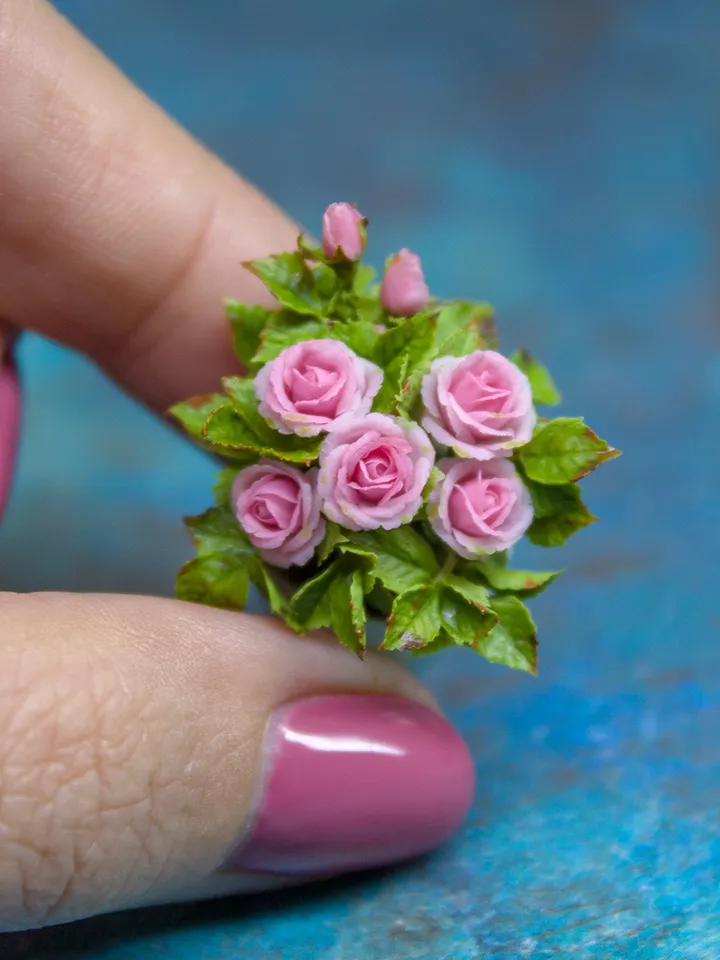 MINIATURE Roses in a Ceramic pot | Dollhouse miniatures $52.00 | Buy ...