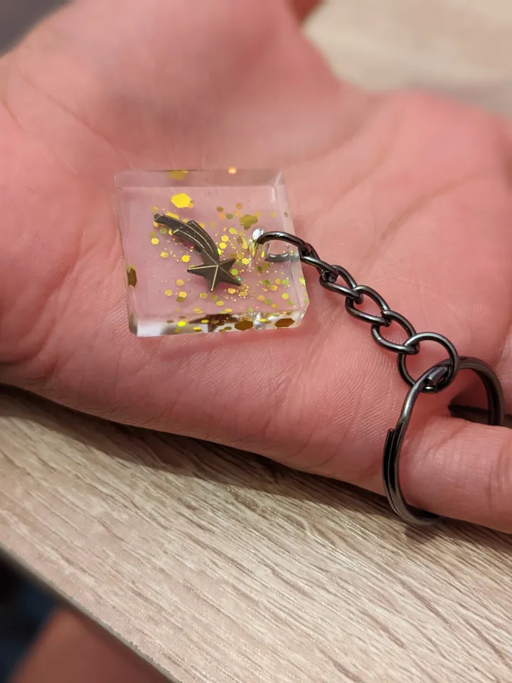 Make a wish shooting star keyring $7.00 | Buy online with delivery