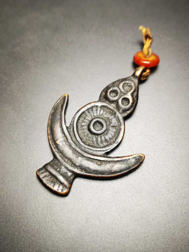 Gandhanra Antique Tibetan Buddhist Amulet,Triratna,Mani Jewel/Wish ...