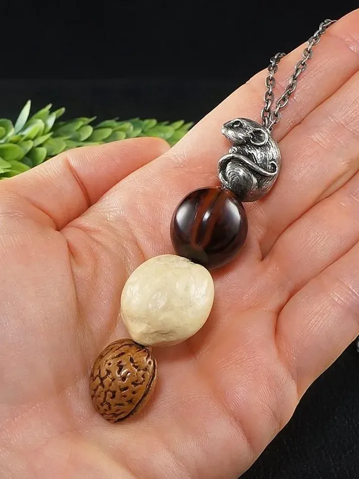 Cute Mouse Rat Brown Beige Ivory Kukui Seeds Nuts Pendant Necklace ...