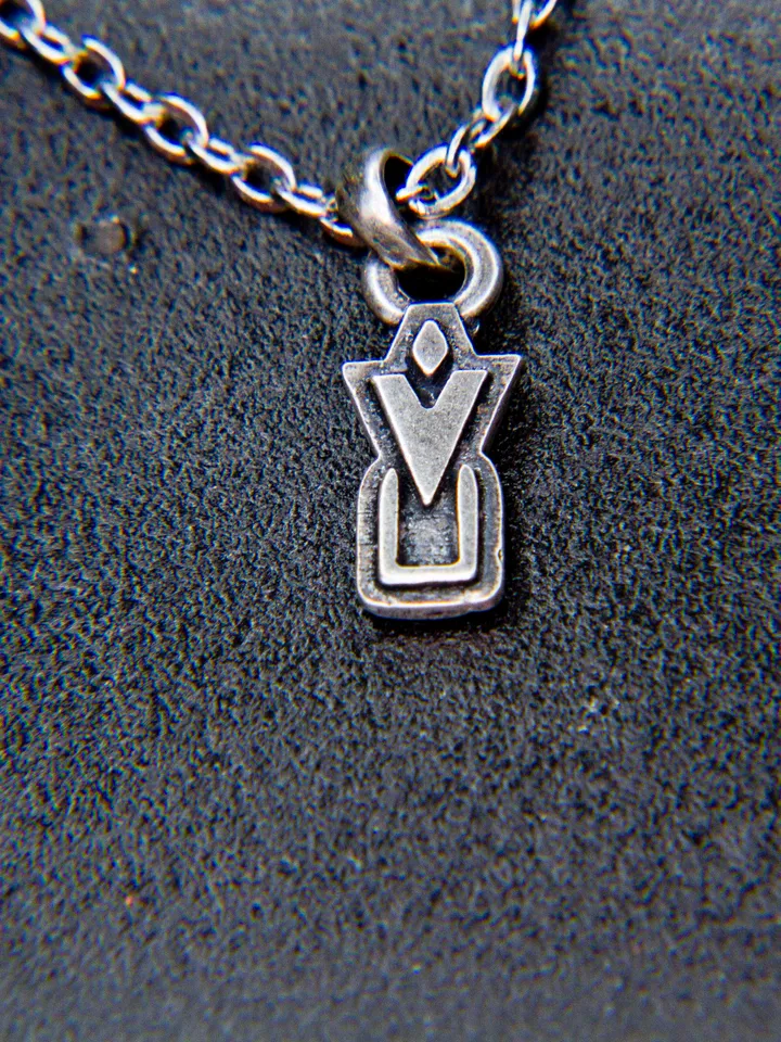 Skyrim Quest Map Marker Dragon Dragonborn Logo Emblem pendant / The ...