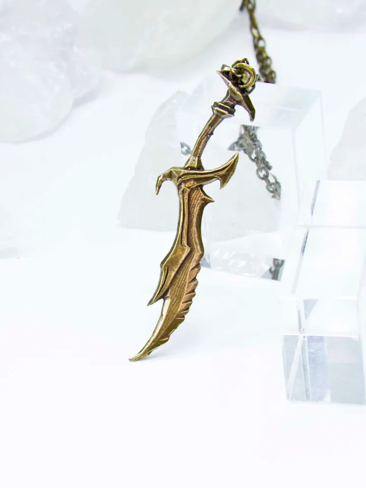 Skyrim daedric sword pendant / Skyrim sword necklace / Skyrim, oblivion ...