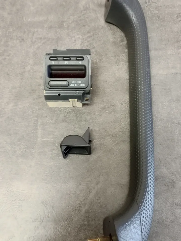 Rare Jdm 97-01 Honda CRV RD1 RD2 Dash Grab Handle panel handle + Clock ...
