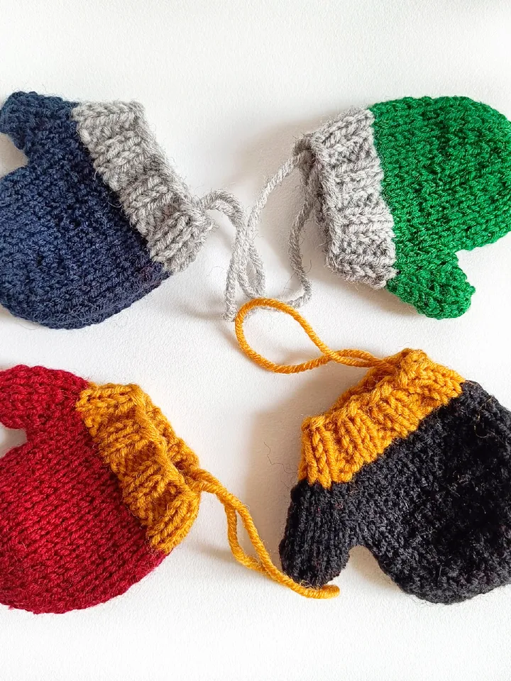 Set of 4 item: Hogwarts Mini mittens for Christmas tree Decorations for ...