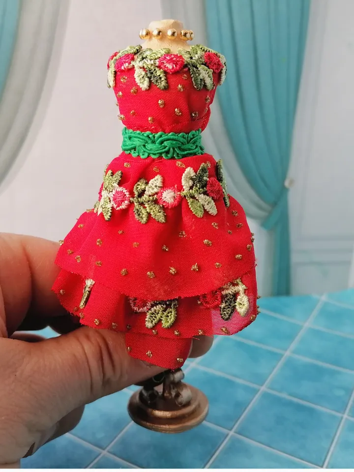 Dollhouse mannequin. 1:12. Puppet mannequin.Handmade.