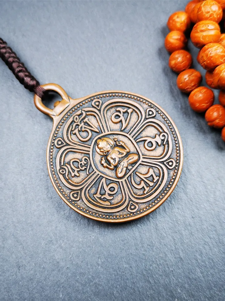 Gandhanra Antique Tibetan Buddhist Protective Amulet Badge,Chenrezig ...