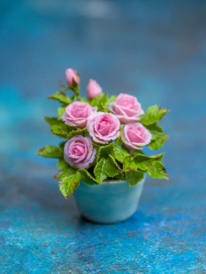 MINIATURE Roses in a Ceramic pot | Dollhouse miniatures $52.00 | Buy ...