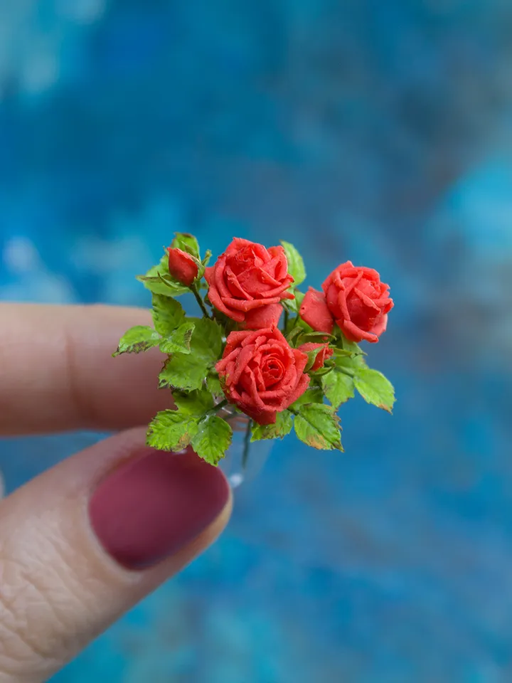 MINIATURE Roses in a glass bottle | Dollhouse miniatures $55.00 | Buy ...