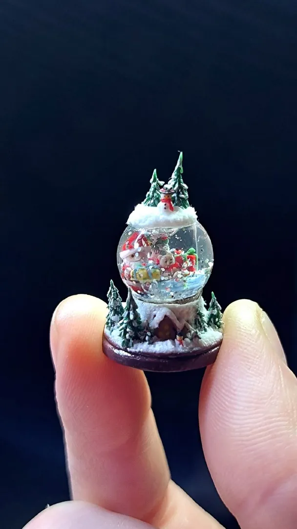 Dollhouse Micro snow Ball 1:12 Scale, Miniature Glass Snow Ball ...