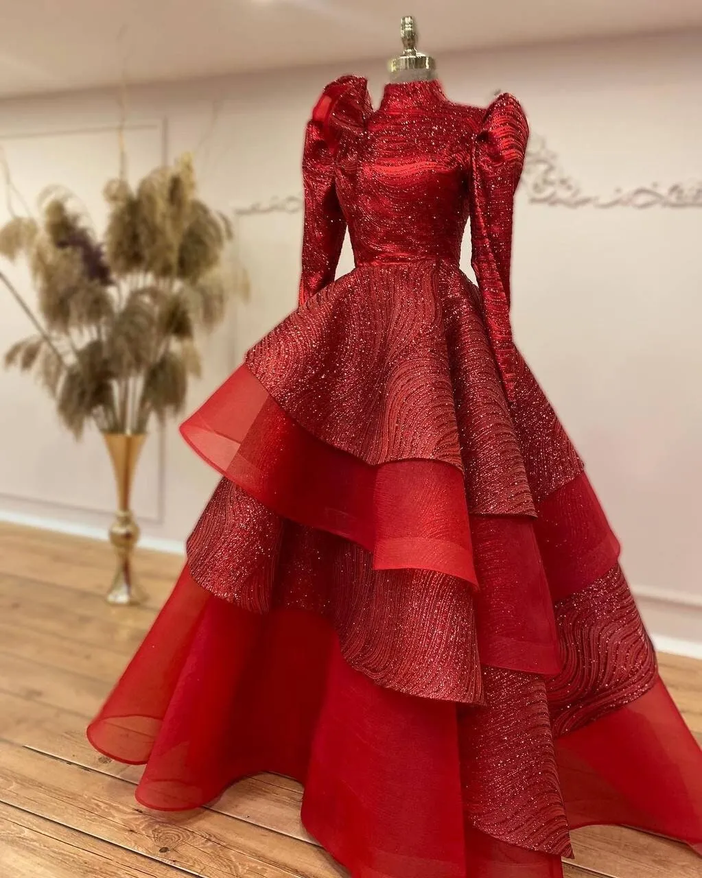 AHUNARE HIJAB - Feriha Red Shoulder Detail Glowing Wedding Dress ...