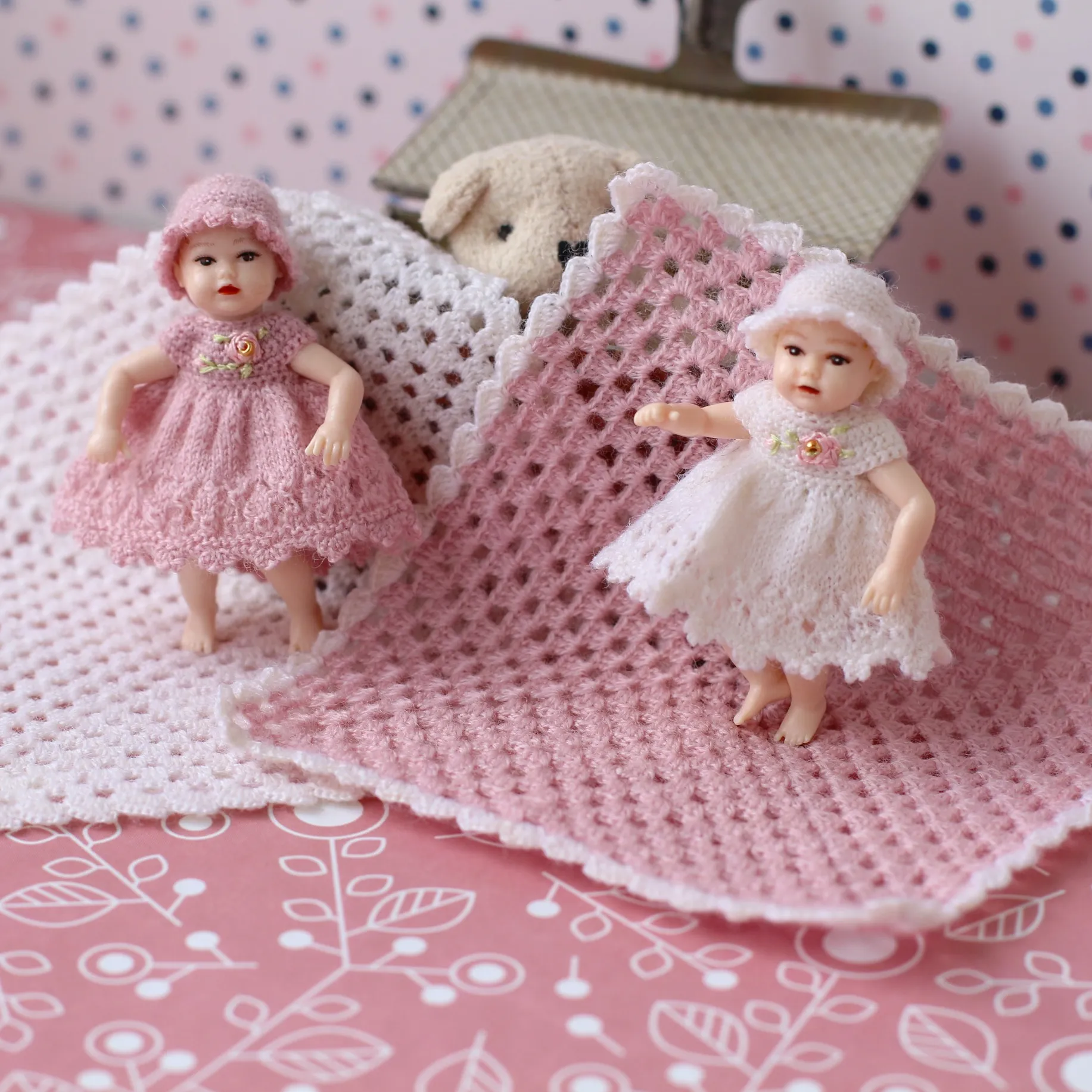 Miniature hand knitted dress for 2 inch baby doll Heidi Ott $56.00 ...