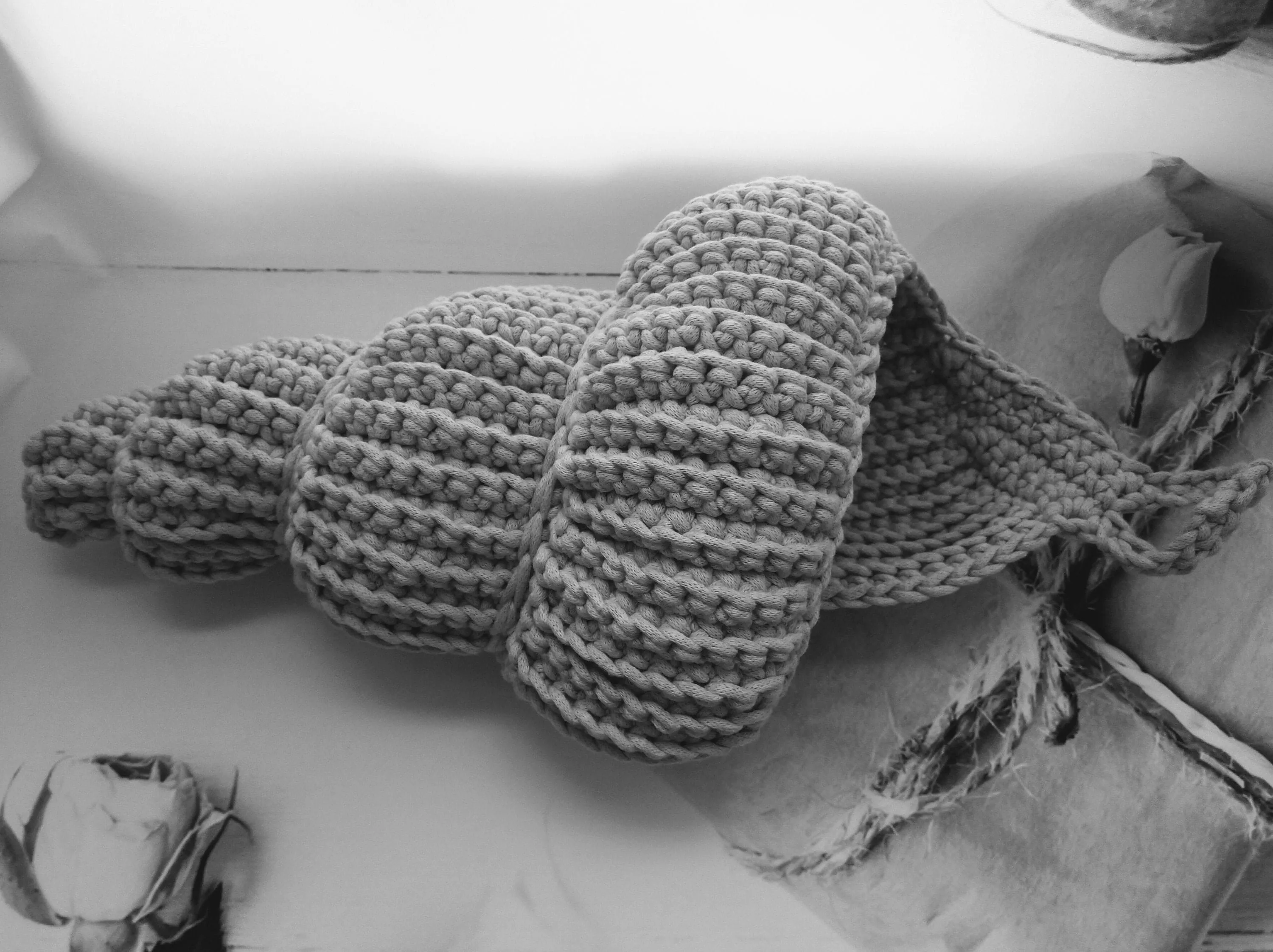 Knitted shell for home interior Home storage basket Shell crochet ...